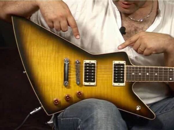 Test de la guitare Gibson Explorer Pro - GuitareTV channel for musicians
